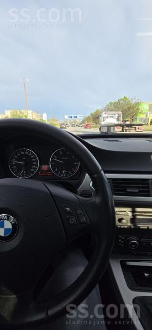 Melns BMW 320 2007 Rīga, ar dzinēja tilpumu 2.00 L un nobraukumu 189 tūkst. km par 2500 €, foto 17 vietnē AUTOMOTO.COM.LV