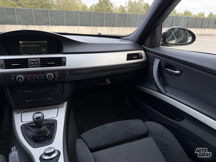 Melns BMW 320 2007 Viļņa, ar dzinēja tilpumu 2.00 L un nobraukumu 252 tūkst. km par 4899 €, foto 16 vietnē AUTOMOTO.COM.LV
