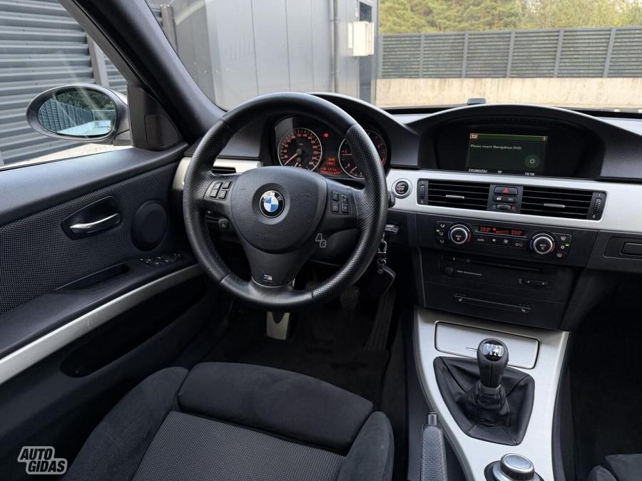 Melns BMW 320 2007 Viļņa, ar dzinēja tilpumu 2.00 L un nobraukumu 252 tūkst. km par 4899 €, foto 17 vietnē AUTOMOTO.COM.LV