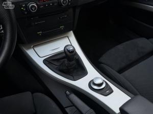 Melns BMW 320 2007 Viļņa, ar dzinēja tilpumu 2.00 L un nobraukumu 252 tūkst. km par 4899 €, foto 28 vietnē AUTOMOTO.COM.LV