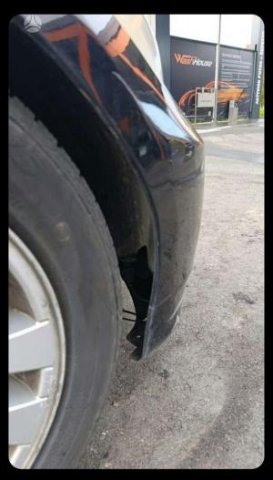 Black BMW 320 2007 in Kaunas, with an engine capacity of 1.99 L and mileage of 382 thousand km for 1800 €, photo 9 on AUTOMOTO.COM.LV