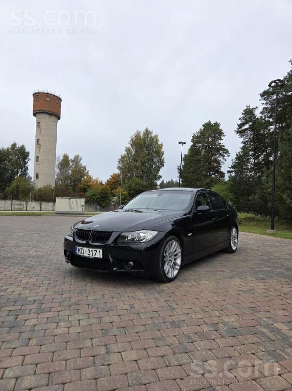 Black BMW 320 2007 in Riga, with an engine capacity of 2.00 L and mileage of 422 thousand km for 3650 €, photo 1 on AUTOMOTO.COM.LV
