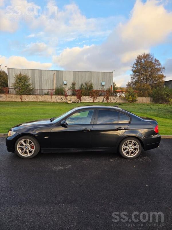 Melns BMW 320 2007 Liepāja, ar dzinēja tilpumu 2.00 L un nobraukumu 334 tūkst. km par 4500 €, foto 1 vietnē AUTOMOTO.COM.LV