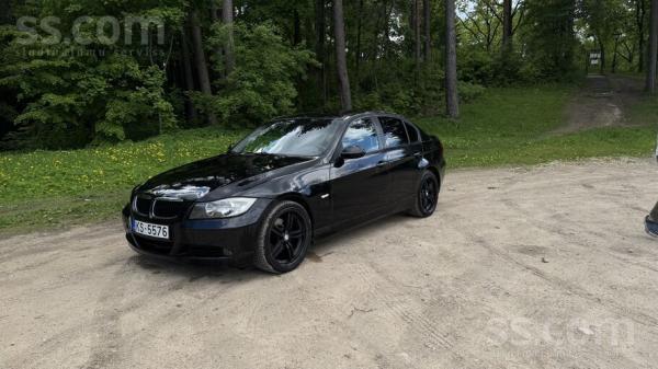 Black BMW 320 2008 in Riga, with an engine capacity of 2.00 L and mileage of 295 thousand km for 5400 €, photo 1 on AUTOMOTO.COM.LV