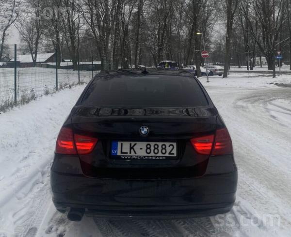 Melns BMW 320 2008 Rīga, ar dzinēja tilpumu 2.00 L un nobraukumu 382 tūkst. km par 3000 €, foto 3 vietnē AUTOMOTO.COM.LV