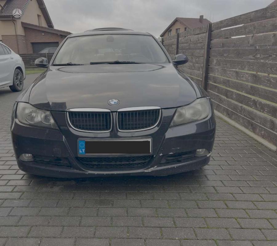 Melns BMW 320 2008 Klaipėda, ar dzinēja tilpumu 2.00 L un nobraukumu 332 tūkst. km par 1800 €, foto 1 vietnē AUTOMOTO.COM.LV