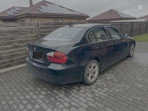 Melns BMW 320 2008 Klaipėda, ar dzinēja tilpumu 2.00 L un nobraukumu 332 tūkst. km par 1800 €, foto 4 vietnē AUTOMOTO.COM.LV