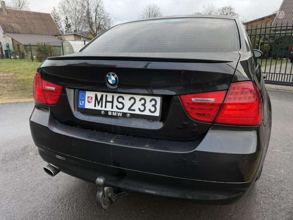 Black BMW 320 2008 in Radviliskis, with an engine capacity of 2.00 L and mileage of 259 thousand km for 5200 €, photo 6 on AUTOMOTO.COM.LV