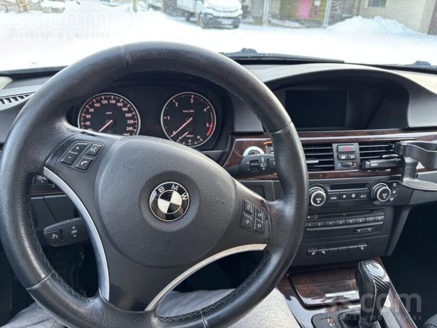 Melns BMW 320 2008 Gulbene, ar dzinēja tilpumu 2.00 L un nobraukumu 291 tūkst. km par 4800 €, foto 5 vietnē AUTOMOTO.COM.LV