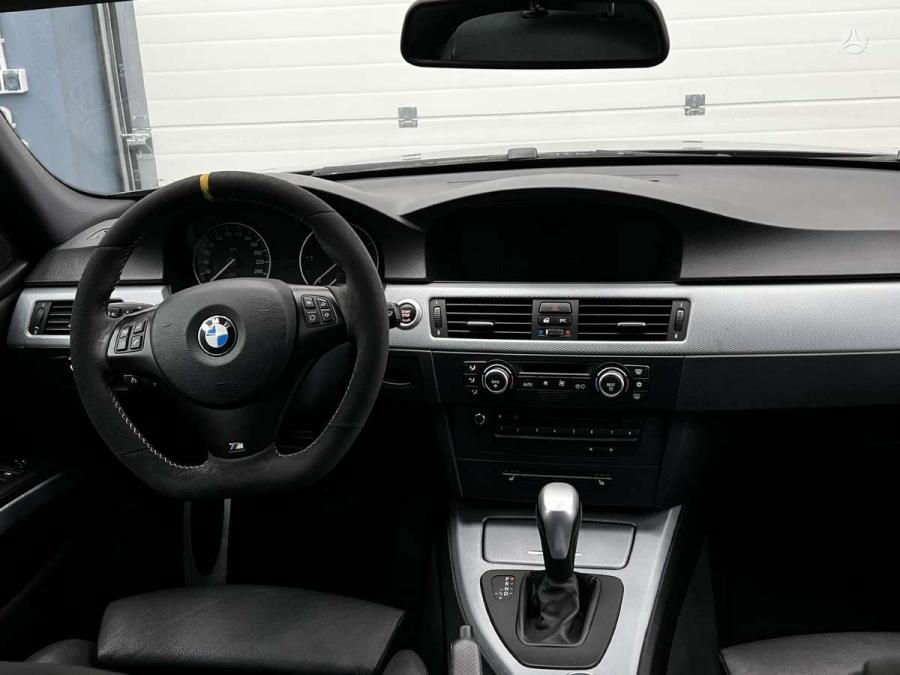 Melns BMW 320 2008 Prienai, ar dzinēja tilpumu 2.00 L un nobraukumu 240 tūkst. km par 4750 €, foto 7 vietnē AUTOMOTO.COM.LV