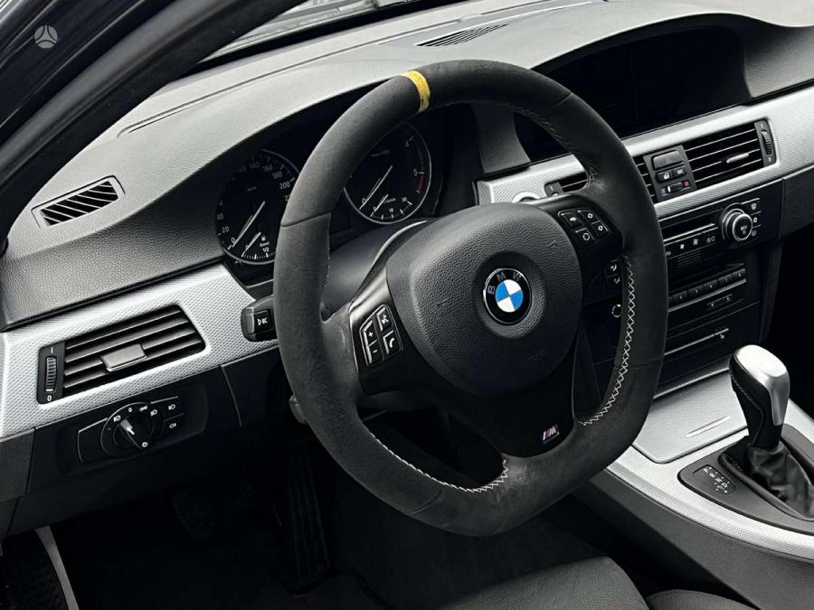 Melns BMW 320 2008 Prienai, ar dzinēja tilpumu 2.00 L un nobraukumu 240 tūkst. km par 4750 €, foto 8 vietnē AUTOMOTO.COM.LV