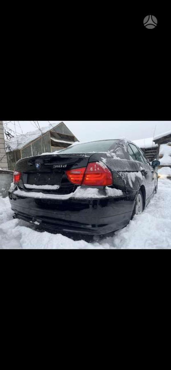 Black BMW 320 2008 in Kaunas, with an engine capacity of 1.80 L and mileage of 286 thousand km for 3650 €, photo 2 on AUTOMOTO.COM.LV