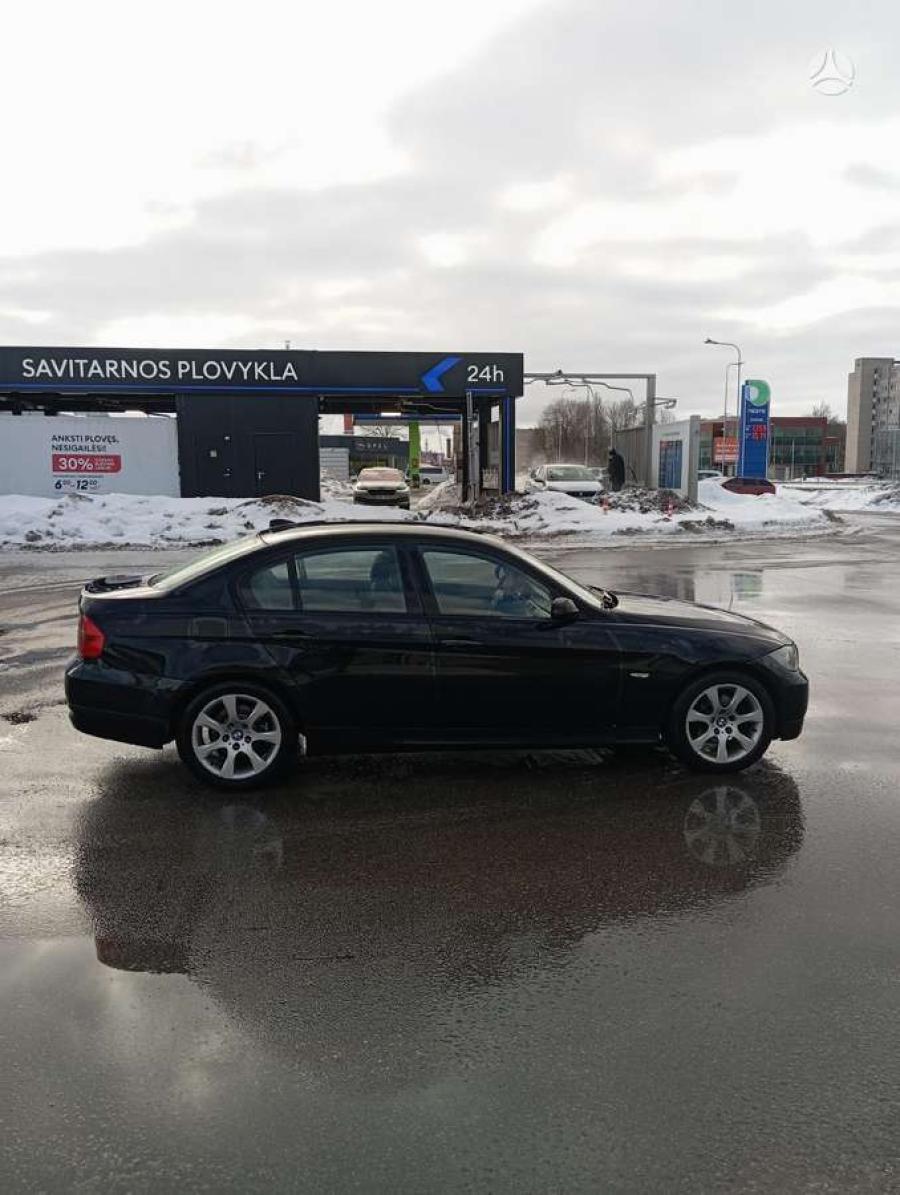 Melns BMW 320 2008 Klaipėda, ar dzinēja tilpumu 2.00 L un nobraukumu 230 tūkst. km par 2500 €, foto 2 vietnē AUTOMOTO.COM.LV