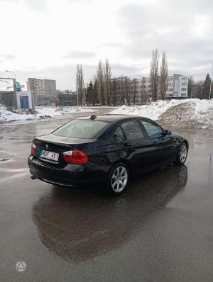 Melns BMW 320 2008 Klaipėda, ar dzinēja tilpumu 2.00 L un nobraukumu 230 tūkst. km par 2500 €, foto 3 vietnē AUTOMOTO.COM.LV