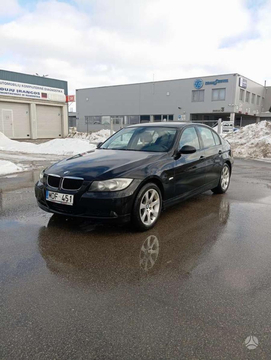Melns BMW 320 2008 Klaipėda, ar dzinēja tilpumu 2.00 L un nobraukumu 230 tūkst. km par 2500 €, foto 5 vietnē AUTOMOTO.COM.LV