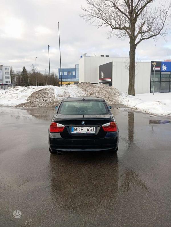 Black BMW 320 2008 in Klaipeda, with an engine capacity of 2.00 L and mileage of 230 thousand km for 2500 €, photo 6 on AUTOMOTO.COM.LV