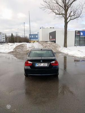 Melns BMW 320 2008 Klaipėda, ar dzinēja tilpumu 2.00 L un nobraukumu 230 tūkst. km par 2500 €, foto 6 vietnē AUTOMOTO.COM.LV