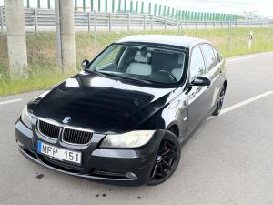 Melns BMW 320 2008 Kauņa, ar dzinēja tilpumu 2.00 L un nobraukumu 320 tūkst. km par 2970 €, foto  vietnē AUTOMOTO.COM.LV