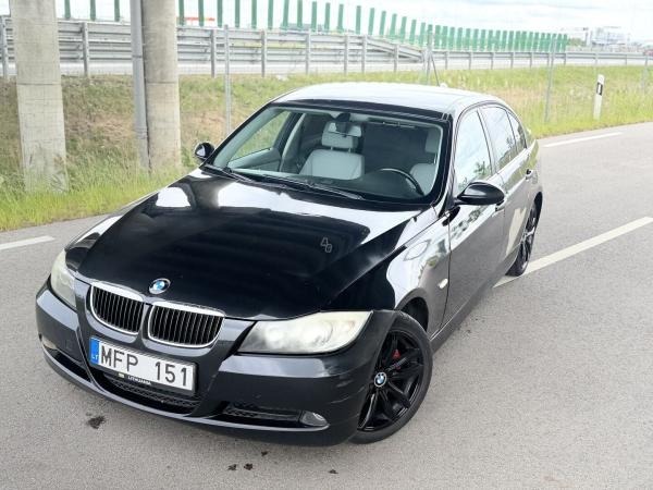 Melns BMW 320 2008 Kauņa, ar dzinēja tilpumu 2.00 L un nobraukumu 320 tūkst. km par 2970 €, foto 1 vietnē AUTOMOTO.COM.LV