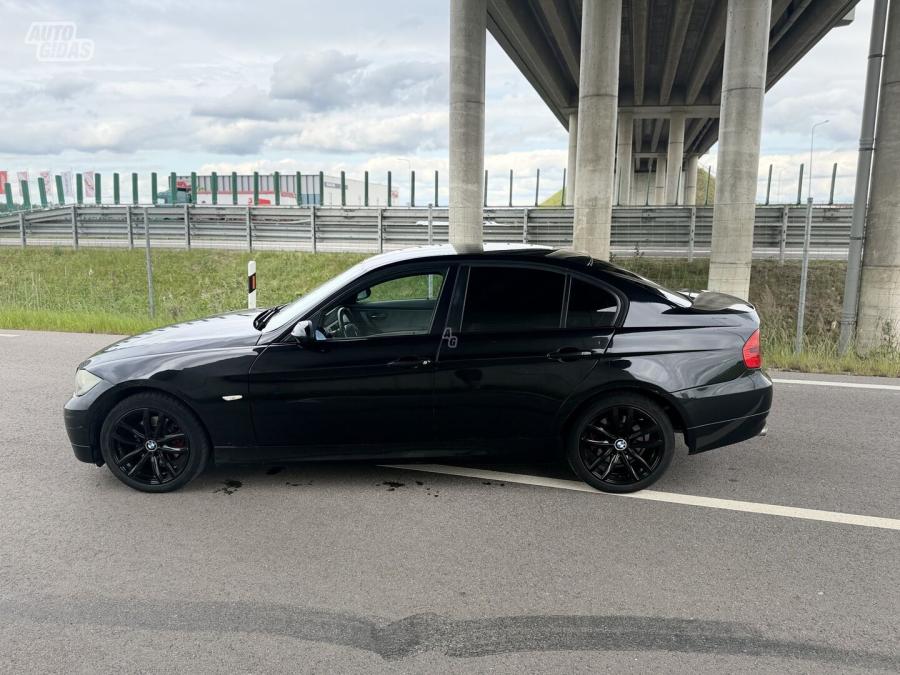 Melns BMW 320 2008 Kauņa, ar dzinēja tilpumu 2.00 L un nobraukumu 320 tūkst. km par 2970 €, foto 10 vietnē AUTOMOTO.COM.LV
