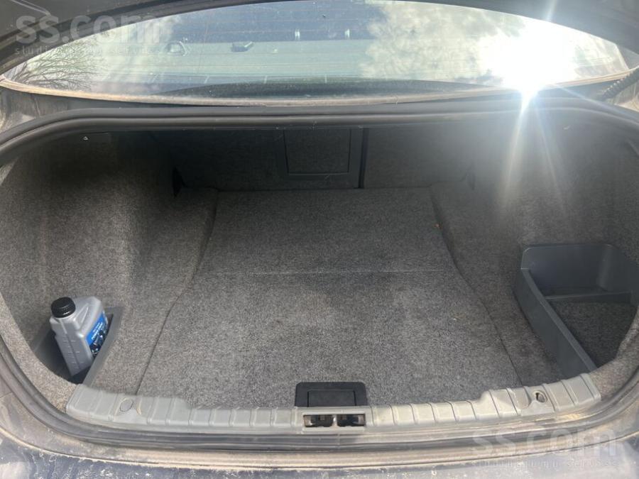 Melns BMW 320 2008 Ogre, ar dzinēja tilpumu 2.00 L un nobraukumu 312 tūkst. km par 3550 €, foto 9 vietnē AUTOMOTO.COM.LV