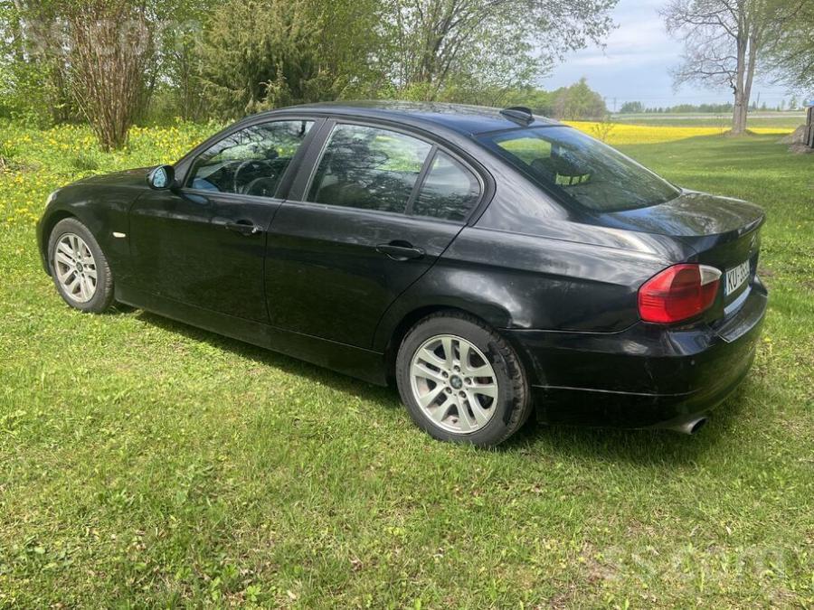 Melns BMW 320 2008 Ogre, ar dzinēja tilpumu 2.00 L un nobraukumu 312 tūkst. km par 3550 €, foto 10 vietnē AUTOMOTO.COM.LV