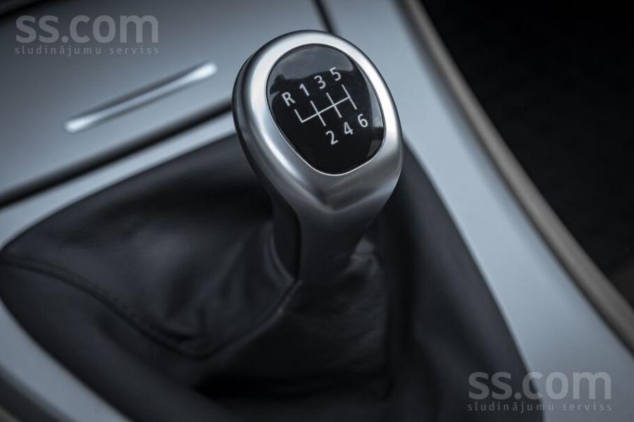 Melns BMW 320 2008 Rīga, ar dzinēja tilpumu 2.00 L un nobraukumu 159 tūkst. km par 4490 €, foto 23 vietnē AUTOMOTO.COM.LV