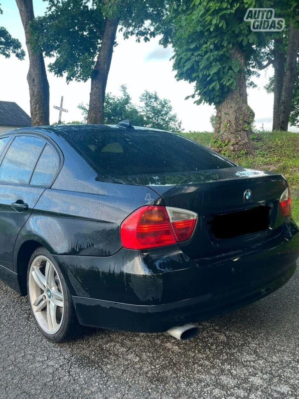 Melns BMW 320 2008 Šauļi, ar dzinēja tilpumu 2.00 L un nobraukumu 386 tūkst. km par 3100 €, foto 7 vietnē AUTOMOTO.COM.LV