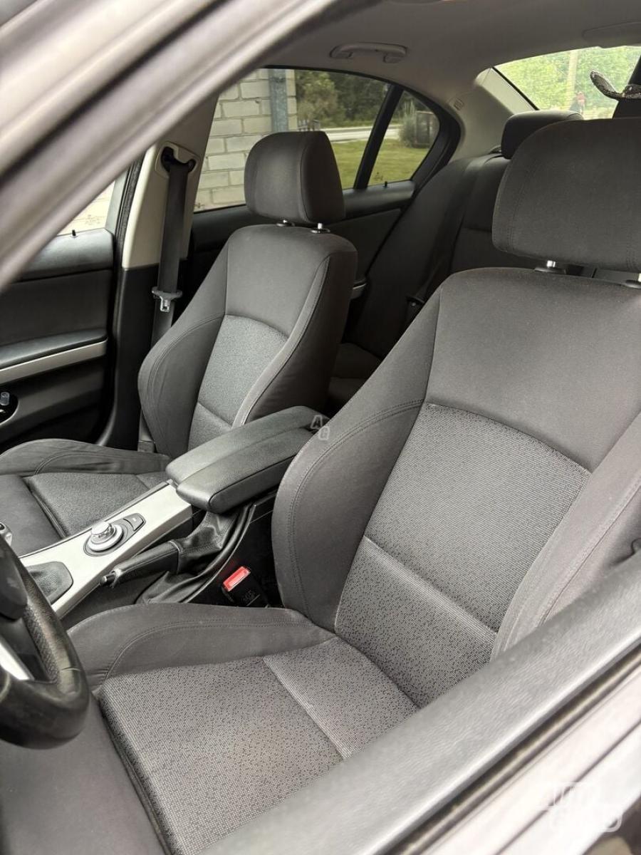 Black BMW 320 2008 in Siauliai, with an engine capacity of 2.00 L and mileage of 386 thousand km for 3100 €, photo 11 on AUTOMOTO.COM.LV