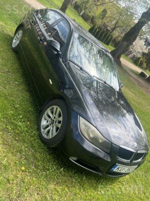 Melns BMW 320 2008 Ogre, ar dzinēja tilpumu 2.00 L un nobraukumu 314 tūkst. km par 3300 €, foto 7 vietnē AUTOMOTO.COM.LV