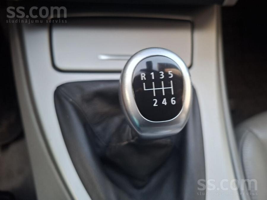 Melns BMW 320 2008 Jelgava, ar dzinēja tilpumu 2.00 L un nobraukumu 261 tūkst. km par 4800 €, foto 10 vietnē AUTOMOTO.COM.LV