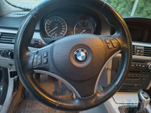 Melns BMW 320 2008 Jelgava, ar dzinēja tilpumu 2.00 L un nobraukumu 261 tūkst. km par 4800 €, foto 15 vietnē AUTOMOTO.COM.LV