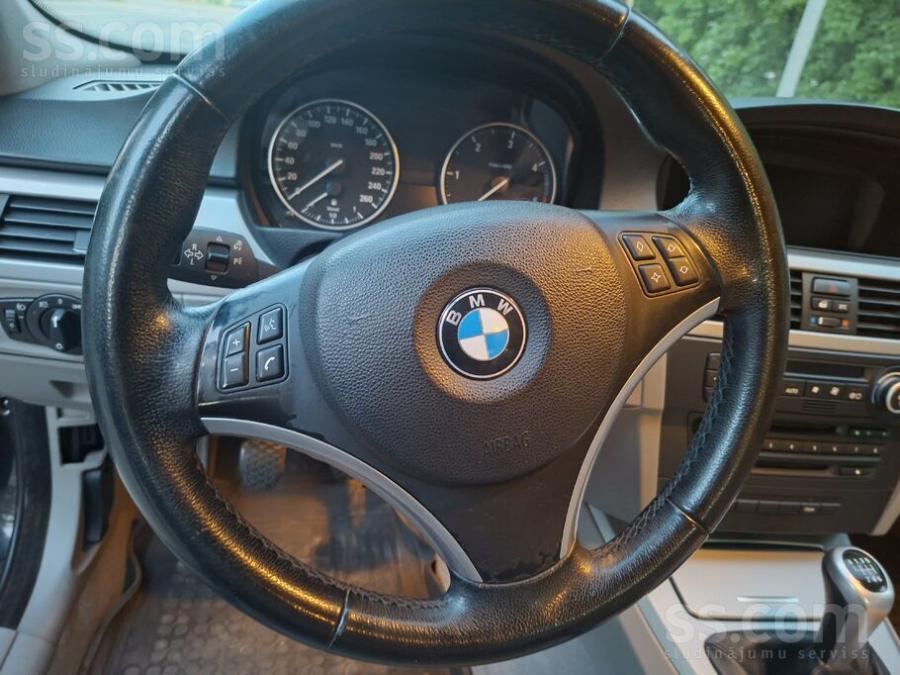 Melns BMW 320 2008 Jelgava, ar dzinēja tilpumu 2.00 L un nobraukumu 261 tūkst. km par 4800 €, foto 15 vietnē AUTOMOTO.COM.LV