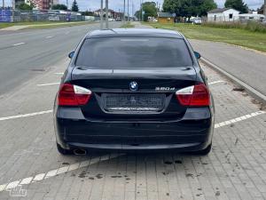 Black BMW 320 2008 in Kretinga, with an engine capacity of 2.00 L and mileage of 273 thousand km for 4000 €, photo 6 on AUTOMOTO.COM.LV