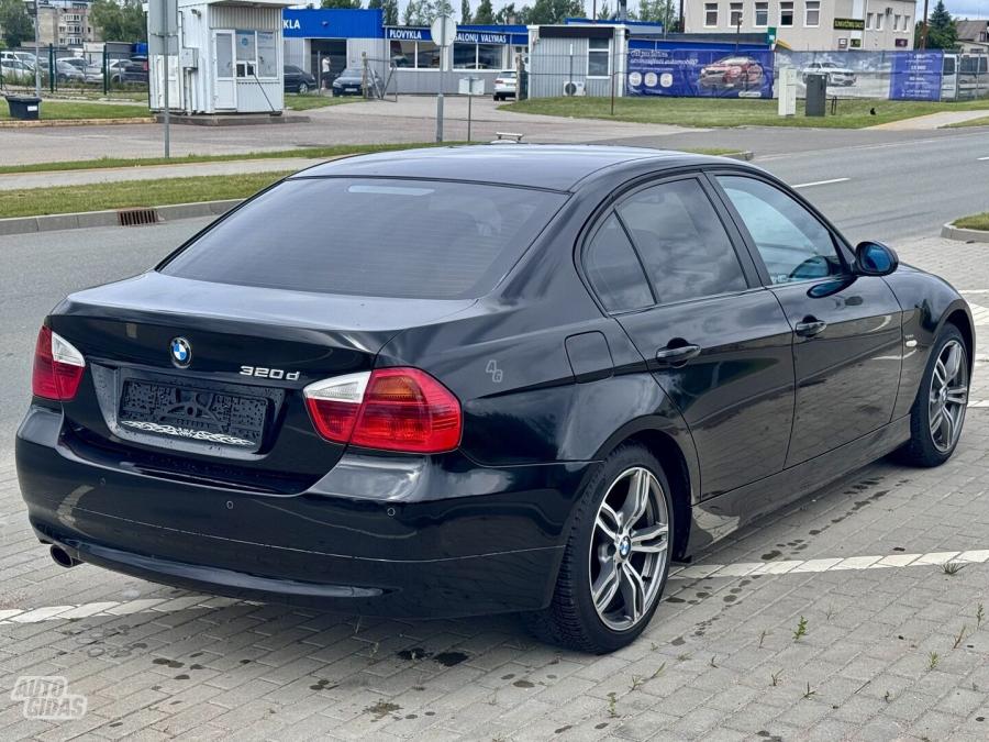 Черный БМВ 320 2008 в Кретинга, объемом двигателя 2.00 л и пробегом 273 тыс. км за 4000 €, фото 5 на AUTOMOTO.COM.LV