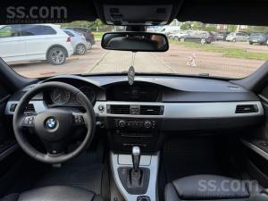 Black BMW 320 2008 in Riga, with an engine capacity of 2.00 L and mileage of 390 thousand km for 5390 €, photo 7 on AUTOMOTO.COM.LV