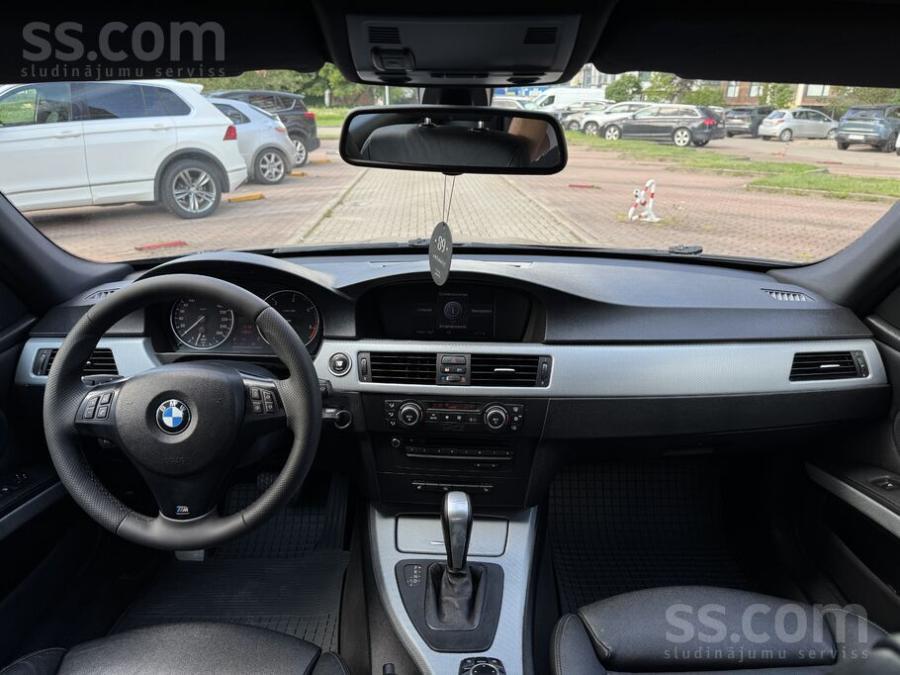Black BMW 320 2008 in Riga, with an engine capacity of 2.00 L and mileage of 390 thousand km for 5390 €, photo 7 on AUTOMOTO.COM.LV