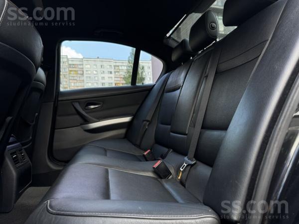 Melns BMW 320 2008 Rīga, ar dzinēja tilpumu 2.00 L un nobraukumu 390 tūkst. km par 5390 €, foto 7 vietnē AUTOMOTO.COM.LV