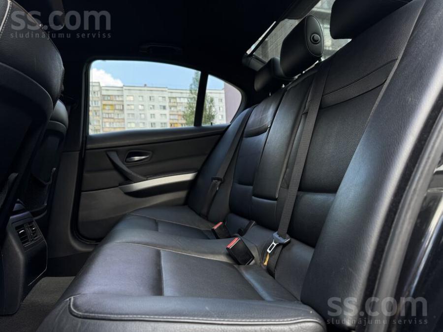 Black BMW 320 2008 in Riga, with an engine capacity of 2.00 L and mileage of 390 thousand km for 5390 €, photo 8 on AUTOMOTO.COM.LV