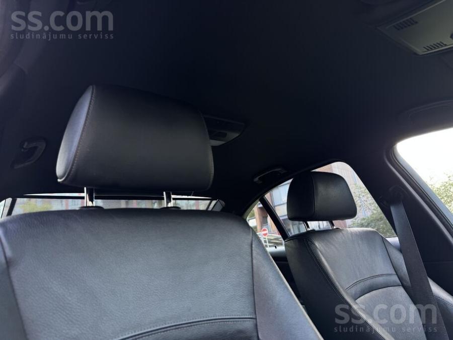 Black BMW 320 2008 in Riga, with an engine capacity of 2.00 L and mileage of 390 thousand km for 5390 €, photo 9 on AUTOMOTO.COM.LV