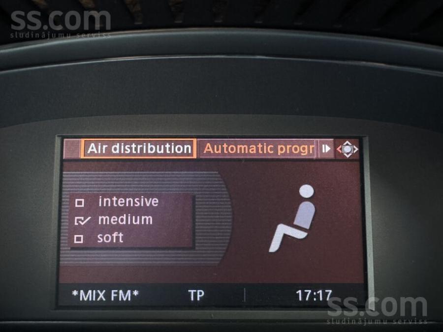 Black BMW 320 2008 in Riga, with an engine capacity of 2.00 L and mileage of 390 thousand km for 5390 €, photo 15 on AUTOMOTO.COM.LV