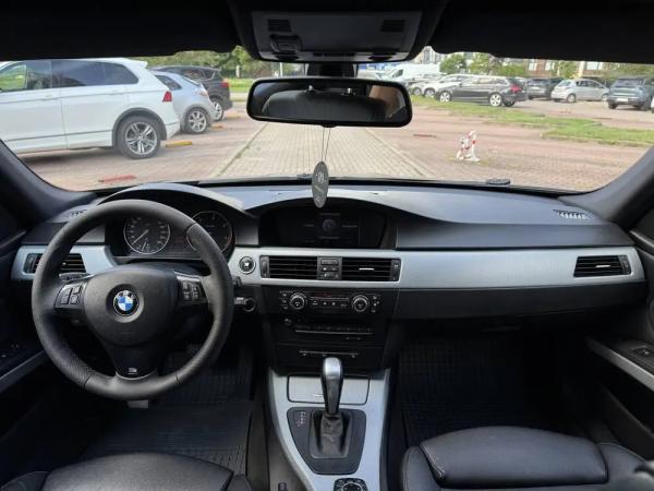 Melns BMW 320 2008 Rīga, ar dzinēja tilpumu 2.00 L un nobraukumu 390 tūkst. km par 5390 €, foto 7 vietnē AUTOMOTO.COM.LV
