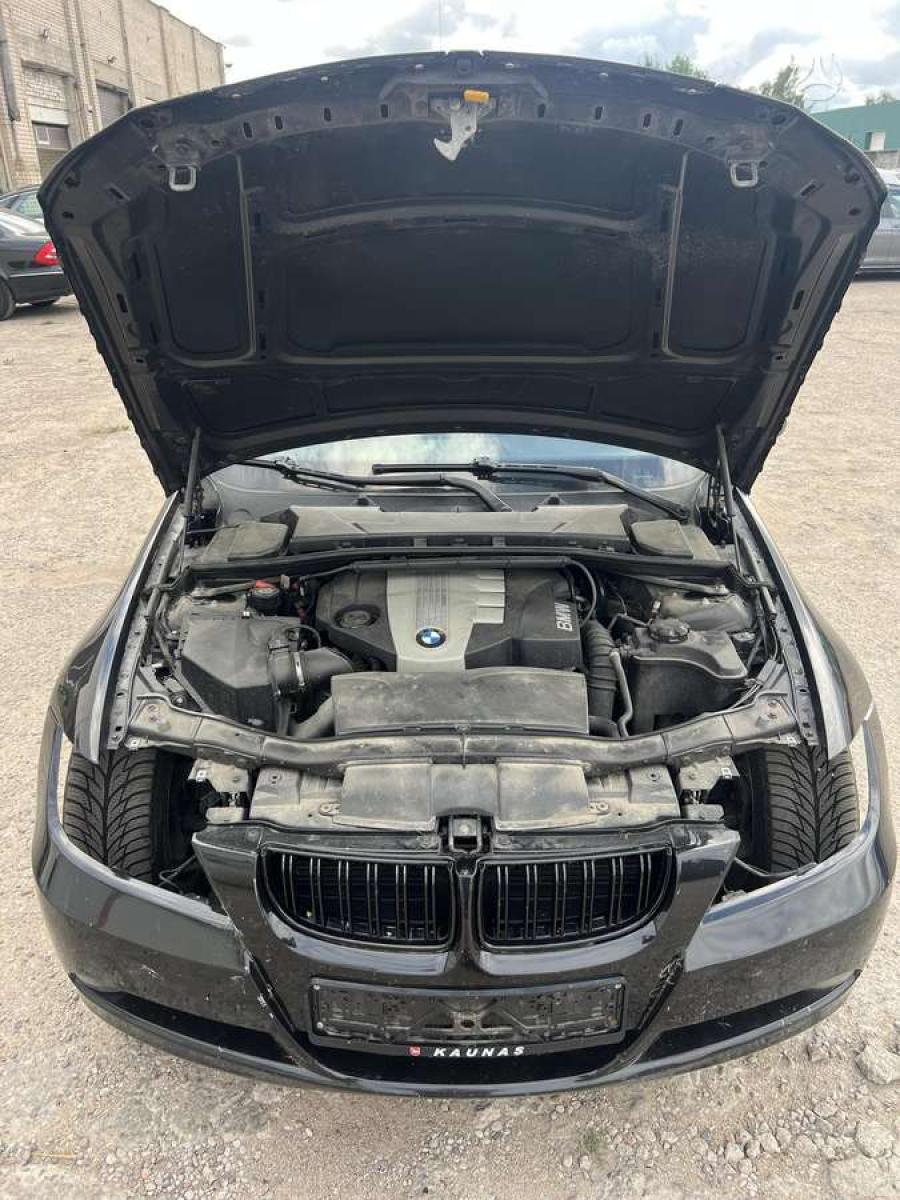 Black BMW 320 2008 in Kaunas, with an engine capacity of 2.00 L and mileage of 296 thousand km for 1550 €, photo 10 on AUTOMOTO.COM.LV