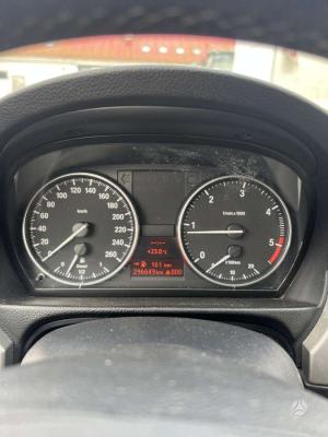 Black BMW 320 2008 in Kaunas, with an engine capacity of 2.00 L and mileage of 296 thousand km for 1550 €, photo 12 on AUTOMOTO.COM.LV