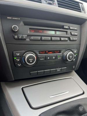 Black BMW 320 2008 in Kaunas, with an engine capacity of 2.00 L and mileage of 296 thousand km for 1550 €, photo 13 on AUTOMOTO.COM.LV