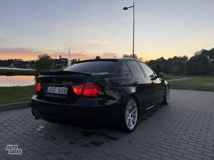 Melns BMW 320 2008 Telšiai, ar dzinēja tilpumu 2.00 L un nobraukumu 295 tūkst. km par 7200 €, foto 3 vietnē AUTOMOTO.COM.LV