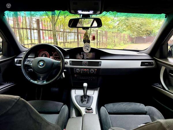 Black BMW 320 2008 in Kaunas, with an engine capacity of 0.00 L and mileage of 331 thousand km for 5600 €, photo 7 on AUTOMOTO.COM.LV