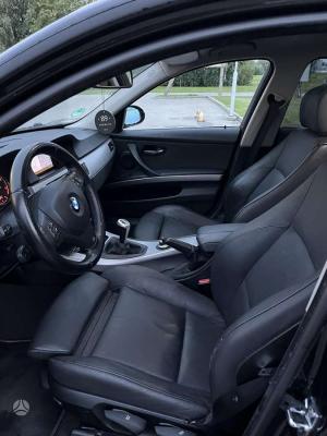 Black BMW 320 2008 in Joniskis, with an engine capacity of 2.00 L and mileage of 278 thousand km for 3650 €, photo 8 on AUTOMOTO.COM.LV