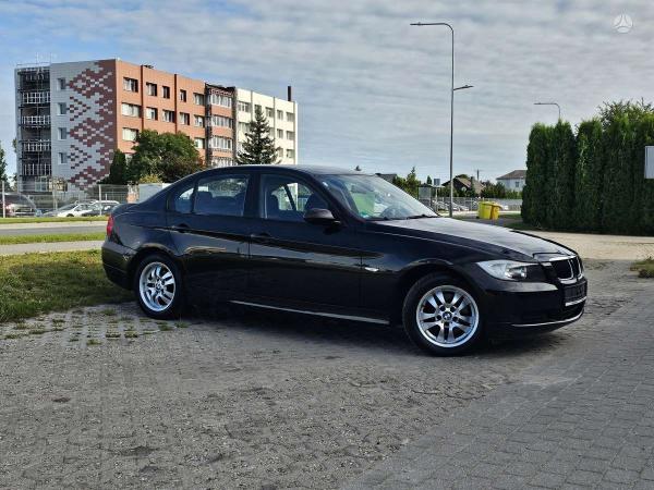 Melns BMW 320 2008 Kretinga, ar dzinēja tilpumu 2.00 L un nobraukumu 254 tūkst. km par 4199 €, foto 3 vietnē AUTOMOTO.COM.LV