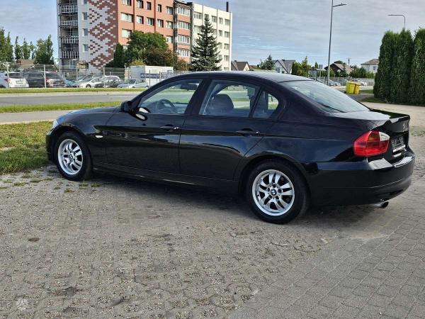 Melns BMW 320 2008 Kretinga, ar dzinēja tilpumu 2.00 L un nobraukumu 254 tūkst. km par 4199 €, foto 9 vietnē AUTOMOTO.COM.LV